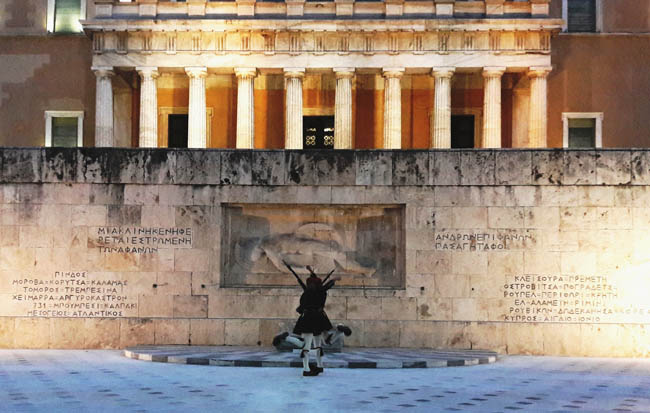 «ΜΙΑ ΚΛΙΝΗ ΚΕΝΗ ΦΕΡΕΤΑΙ ΕΣΤΡΩΜΕΝΗ ΤΩΝ ΑΦΑΝΩΝ» - ΤΟΠΙΚΑ